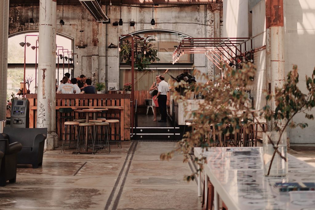 Fatto Wins Shop Bahrain Best Customer Service 2016 - Al Ghalia